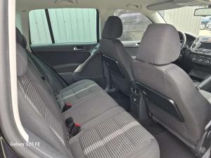 Black Volkswagen Tiguan 2009 in Taurage, with an engine capacity of 2.00 L and mileage of 231 thousand km for 5200 €, photo 16 on AUTOMOTO.COM.LV