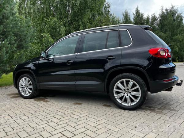 Melns Volkswagen Tiguan 2009 Cēsis, ar dzinēja tilpumu 2.00 L un nobraukumu 262 tūkst. km par 6950 €, foto 6 vietnē AUTOMOTO.COM.LV