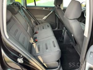 Black Volkswagen Tiguan 2009 in Cesis, with an engine capacity of 2.00 L and mileage of 262 thousand km for 6950 €, photo 10 on AUTOMOTO.COM.LV