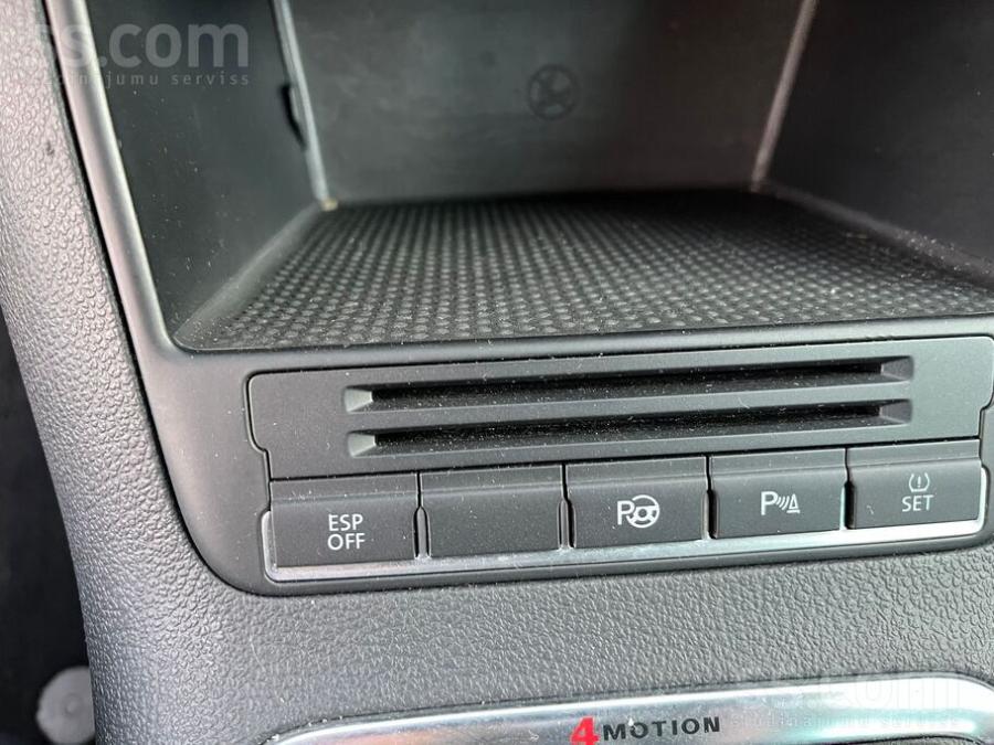 Black Volkswagen Tiguan 2009 in Cesis, with an engine capacity of 2.00 L and mileage of 262 thousand km for 6950 €, photo 12 on AUTOMOTO.COM.LV