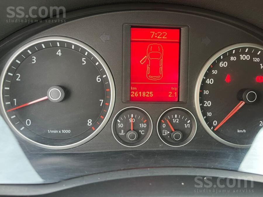 Black Volkswagen Tiguan 2009 in Cesis, with an engine capacity of 2.00 L and mileage of 262 thousand km for 6950 €, photo 13 on AUTOMOTO.COM.LV