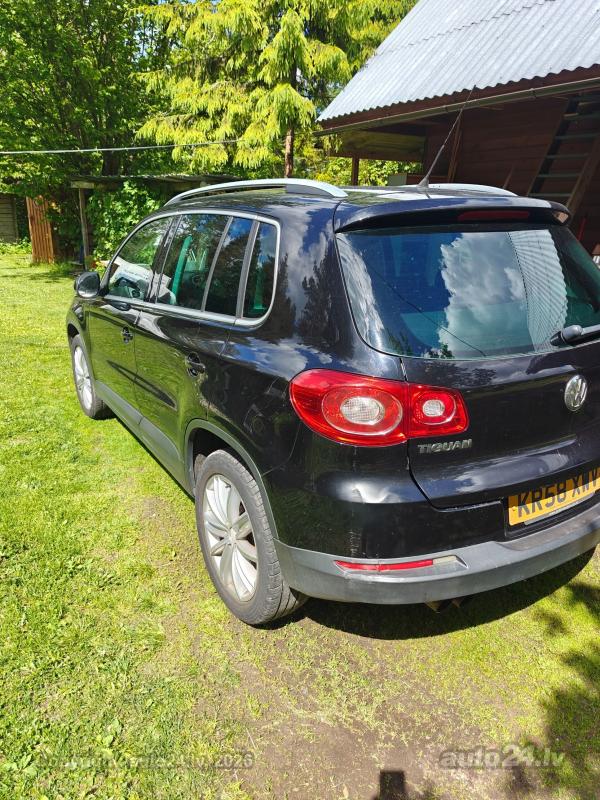 Melns Volkswagen Tiguan 2009 Paldiski, ar dzinēja tilpumu 0.00 L un nobraukumu 285 tūkst. km par 1600 €, foto 2 vietnē AUTOMOTO.COM.LV