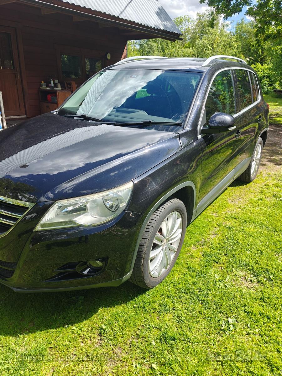 Black Volkswagen Tiguan 2009 in Paldiski, with an engine capacity of 0.00 L and mileage of 285 thousand km for 1600 €, photo 6 on AUTOMOTO.COM.LV