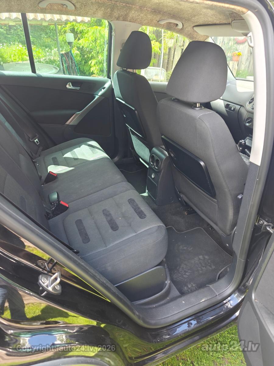 Black Volkswagen Tiguan 2009 in Paldiski, with an engine capacity of 0.00 L and mileage of 285 thousand km for 1600 €, photo 7 on AUTOMOTO.COM.LV
