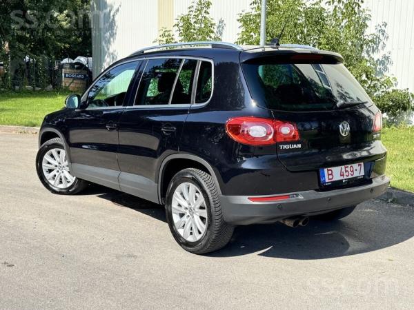 Melns Volkswagen Tiguan 2009 Rīga, ar dzinēja tilpumu 2.00 L un nobraukumu 240 tūkst. km par 6000 €, foto 3 vietnē AUTOMOTO.COM.LV