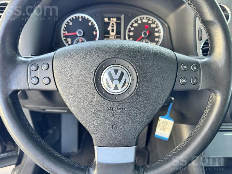 Melns Volkswagen Tiguan 2009 Rīga, ar dzinēja tilpumu 2.00 L un nobraukumu 240 tūkst. km par 6000 €, foto 21 vietnē AUTOMOTO.COM.LV