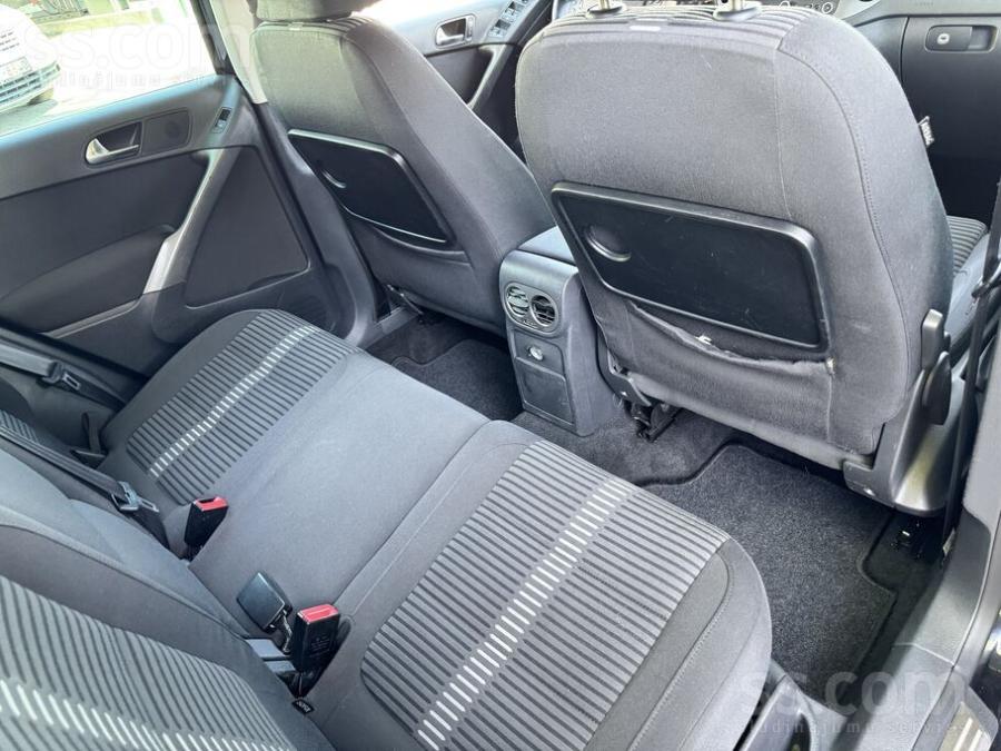 Melns Volkswagen Tiguan 2009 Rīga, ar dzinēja tilpumu 2.00 L un nobraukumu 240 tūkst. km par 6000 €, foto 28 vietnē AUTOMOTO.COM.LV