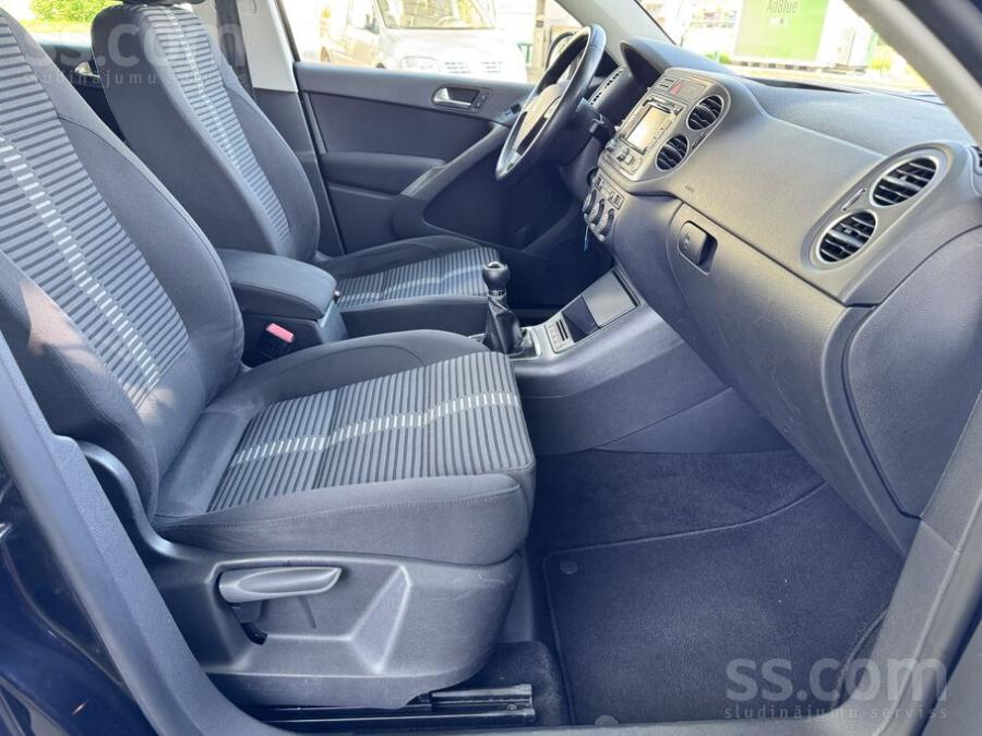 Melns Volkswagen Tiguan 2009 Rīga, ar dzinēja tilpumu 2.00 L un nobraukumu 240 tūkst. km par 6000 €, foto 30 vietnē AUTOMOTO.COM.LV