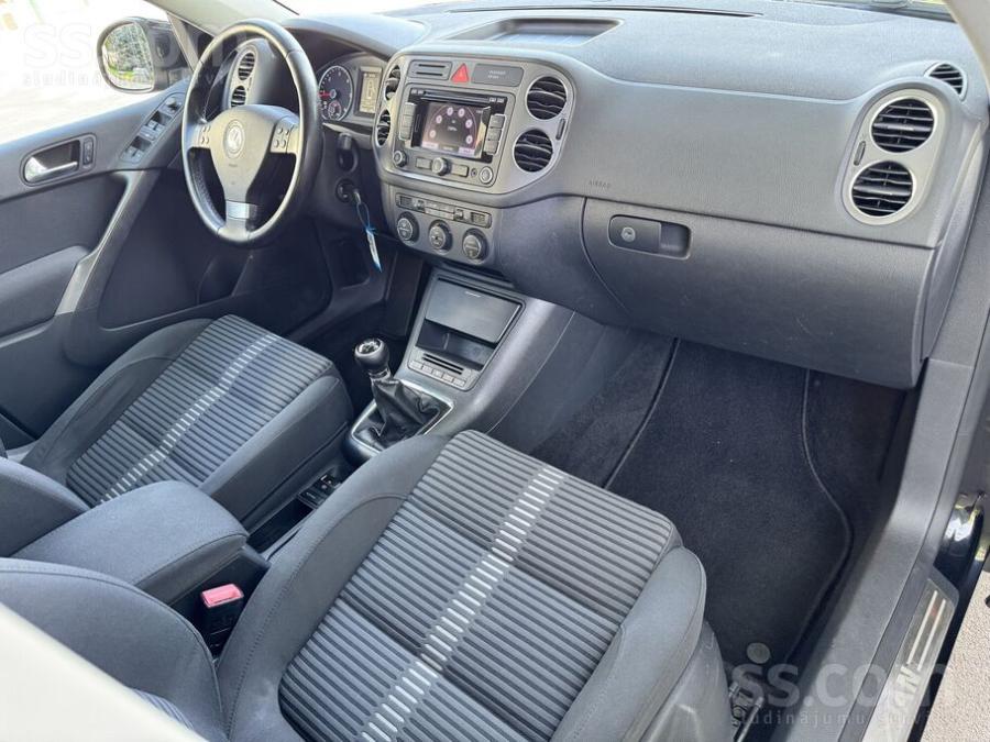 Melns Volkswagen Tiguan 2009 Rīga, ar dzinēja tilpumu 2.00 L un nobraukumu 240 tūkst. km par 6000 €, foto 31 vietnē AUTOMOTO.COM.LV