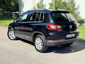 Melns Volkswagen Tiguan 2009 Rīga, ar dzinēja tilpumu 2.00 L un nobraukumu 240 tūkst. km par 6000 €, foto 4 vietnē AUTOMOTO.COM.LV