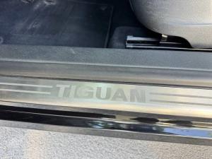 Melns Volkswagen Tiguan 2009 Rīga, ar dzinēja tilpumu 2.00 L un nobraukumu 240 tūkst. km par 6000 €, foto 18 vietnē AUTOMOTO.COM.LV