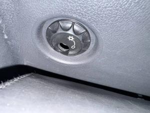 Melns Volkswagen Tiguan 2009 Rīga, ar dzinēja tilpumu 2.00 L un nobraukumu 240 tūkst. km par 6000 €, foto 33 vietnē AUTOMOTO.COM.LV
