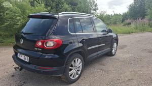 Black Volkswagen Tiguan 2009 in Siauliai, with an engine capacity of 2.00 L and mileage of 337 thousand km for 3750 €, photo 6 on AUTOMOTO.COM.LV