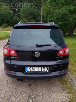 Melns Volkswagen Tiguan 2009 Liepāja, ar dzinēja tilpumu 2.00 L un nobraukumu 208 tūkst. km par 3600 €, foto 5 vietnē AUTOMOTO.COM.LV