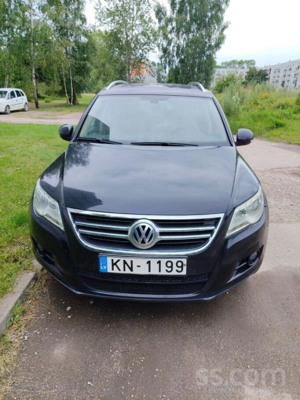 Melns Volkswagen Tiguan 2009 Liepāja, ar dzinēja tilpumu 2.00 L un nobraukumu 208 tūkst. km par 3600 €, foto 6 vietnē AUTOMOTO.COM.LV