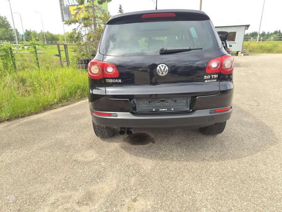 Melns Volkswagen Tiguan 2009 Utena, ar dzinēja tilpumu 1.98 L un nobraukumu 193 tūkst. km par 5950 €, foto 6 vietnē AUTOMOTO.COM.LV