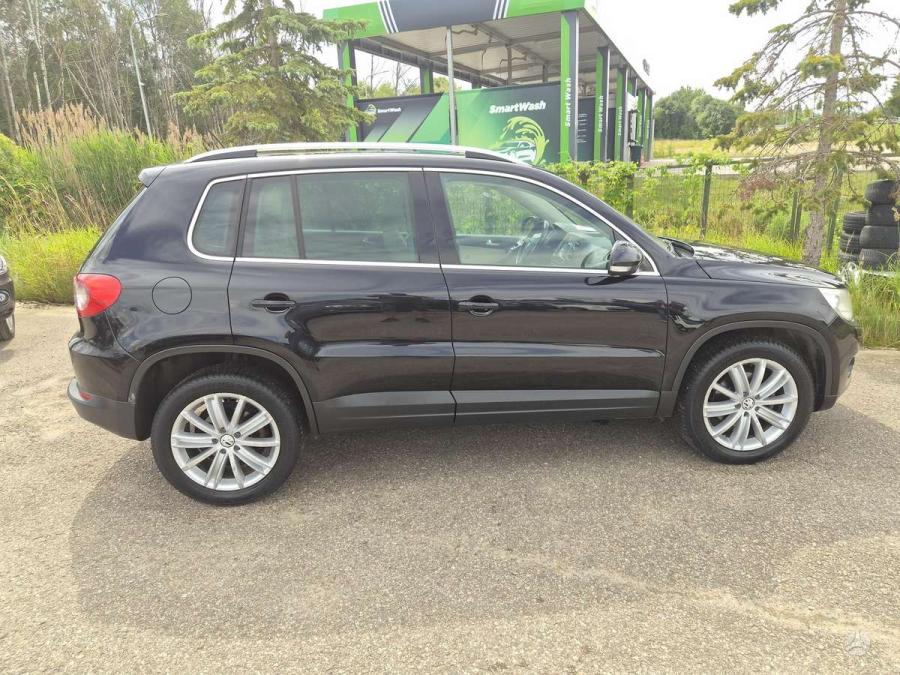 Melns Volkswagen Tiguan 2009 Utena, ar dzinēja tilpumu 1.98 L un nobraukumu 193 tūkst. km par 5950 €, foto 8 vietnē AUTOMOTO.COM.LV