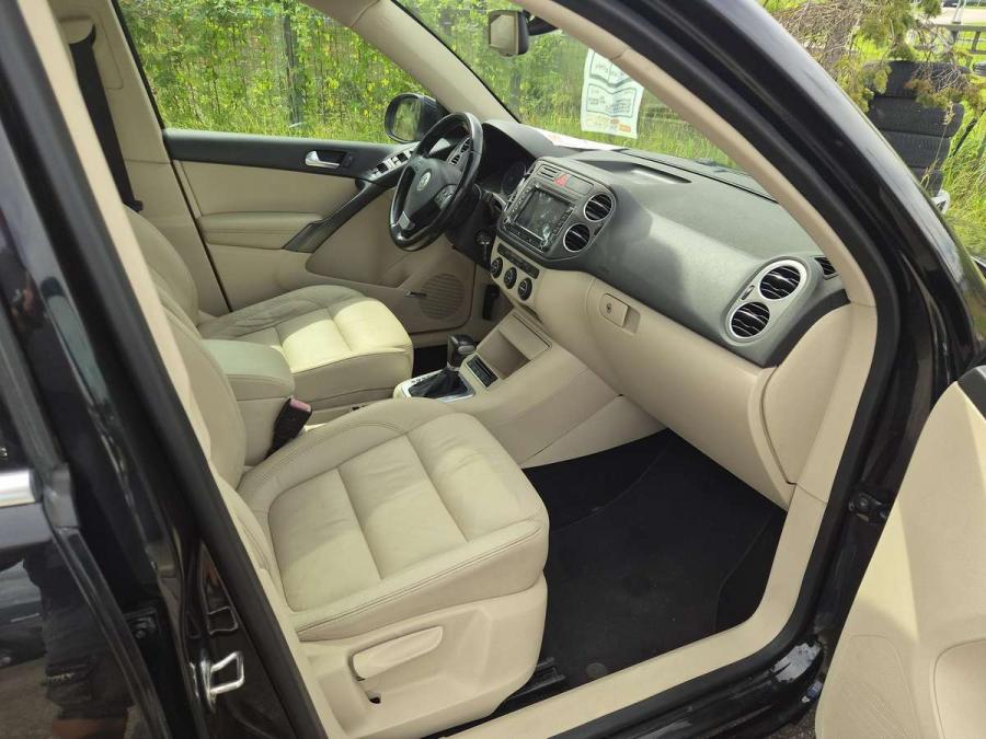 Melns Volkswagen Tiguan 2009 Utena, ar dzinēja tilpumu 1.98 L un nobraukumu 193 tūkst. km par 5950 €, foto 9 vietnē AUTOMOTO.COM.LV