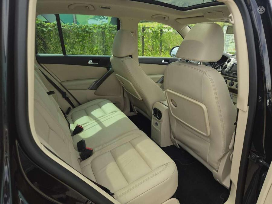 Melns Volkswagen Tiguan 2009 Utena, ar dzinēja tilpumu 1.98 L un nobraukumu 193 tūkst. km par 5950 €, foto 12 vietnē AUTOMOTO.COM.LV