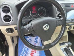 Melns Volkswagen Tiguan 2009 Utena, ar dzinēja tilpumu 1.98 L un nobraukumu 193 tūkst. km par 5950 €, foto 18 vietnē AUTOMOTO.COM.LV