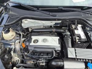 Melns Volkswagen Tiguan 2009 Utena, ar dzinēja tilpumu 1.98 L un nobraukumu 193 tūkst. km par 5950 €, foto 22 vietnē AUTOMOTO.COM.LV