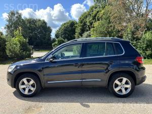 Black Volkswagen Tiguan 2009 in Riga, with an engine capacity of 2.00 L and mileage of 327 thousand km for 5590 €, photo 3 on AUTOMOTO.COM.LV