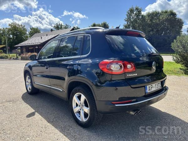 Melns Volkswagen Tiguan 2009 Rīga, ar dzinēja tilpumu 2.00 L un nobraukumu 327 tūkst. km par 5590 €, foto 3 vietnē AUTOMOTO.COM.LV