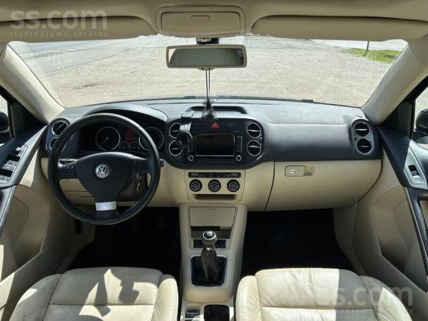 Melns Volkswagen Tiguan 2009 Rīga, ar dzinēja tilpumu 2.00 L un nobraukumu 327 tūkst. km par 5590 €, foto 10 vietnē AUTOMOTO.COM.LV