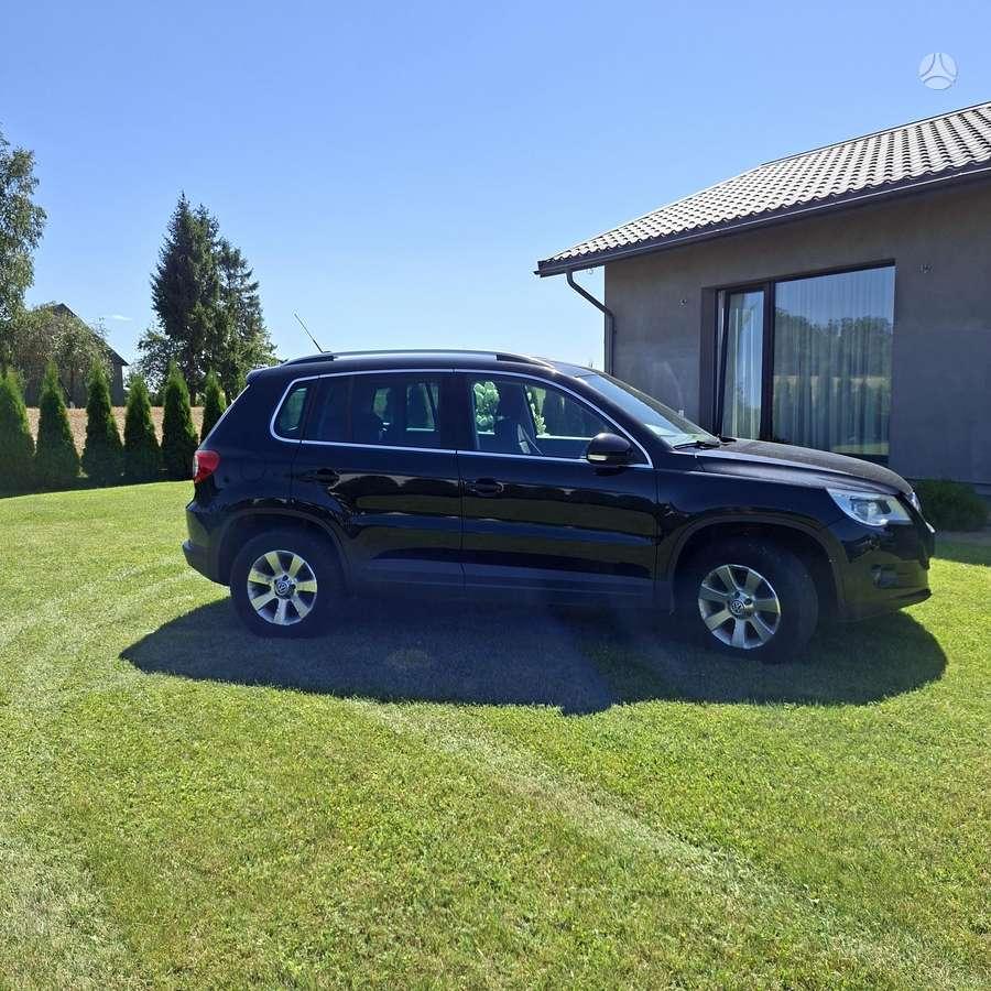 Melns Volkswagen Tiguan 2009 Kauņa, ar dzinēja tilpumu 1.39 L un nobraukumu 240 tūkst. km par 4500 €, foto 5 vietnē AUTOMOTO.COM.LV