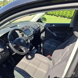 Melns Volkswagen Tiguan 2009 Kauņa, ar dzinēja tilpumu 1.39 L un nobraukumu 240 tūkst. km par 4500 €, foto 9 vietnē AUTOMOTO.COM.LV