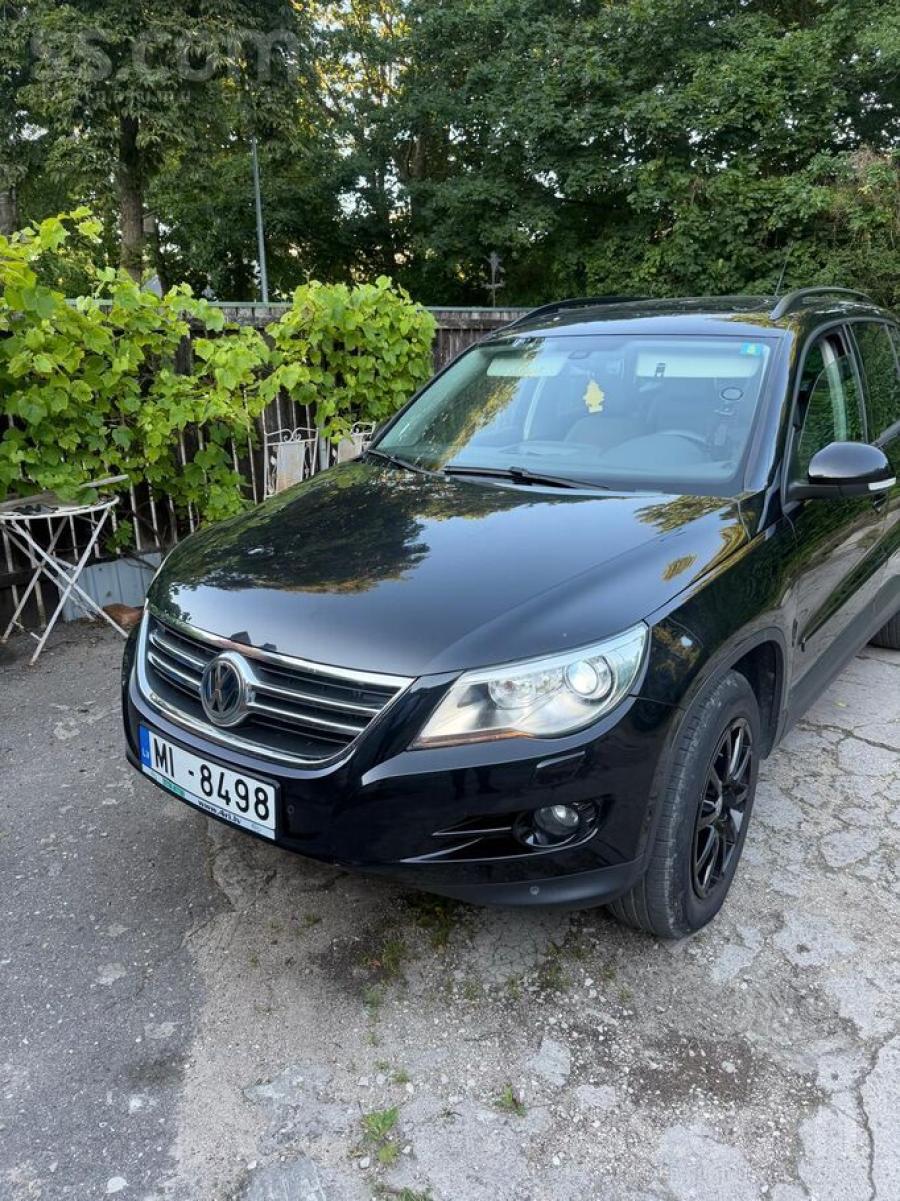 Melns Volkswagen Tiguan 2009 Liepāja, ar dzinēja tilpumu 2.00 L un nobraukumu 250 tūkst. km par 4499 €, foto 3 vietnē AUTOMOTO.COM.LV