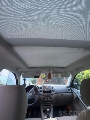 Melns Volkswagen Tiguan 2009 Liepāja, ar dzinēja tilpumu 2.00 L un nobraukumu 250 tūkst. km par 4499 €, foto 9 vietnē AUTOMOTO.COM.LV