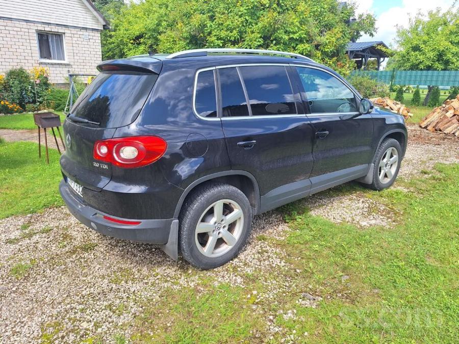 Melns Volkswagen Tiguan 2009 Rīga, ar dzinēja tilpumu 2.00 L un nobraukumu 230 tūkst. km par 5800 €, foto 3 vietnē AUTOMOTO.COM.LV