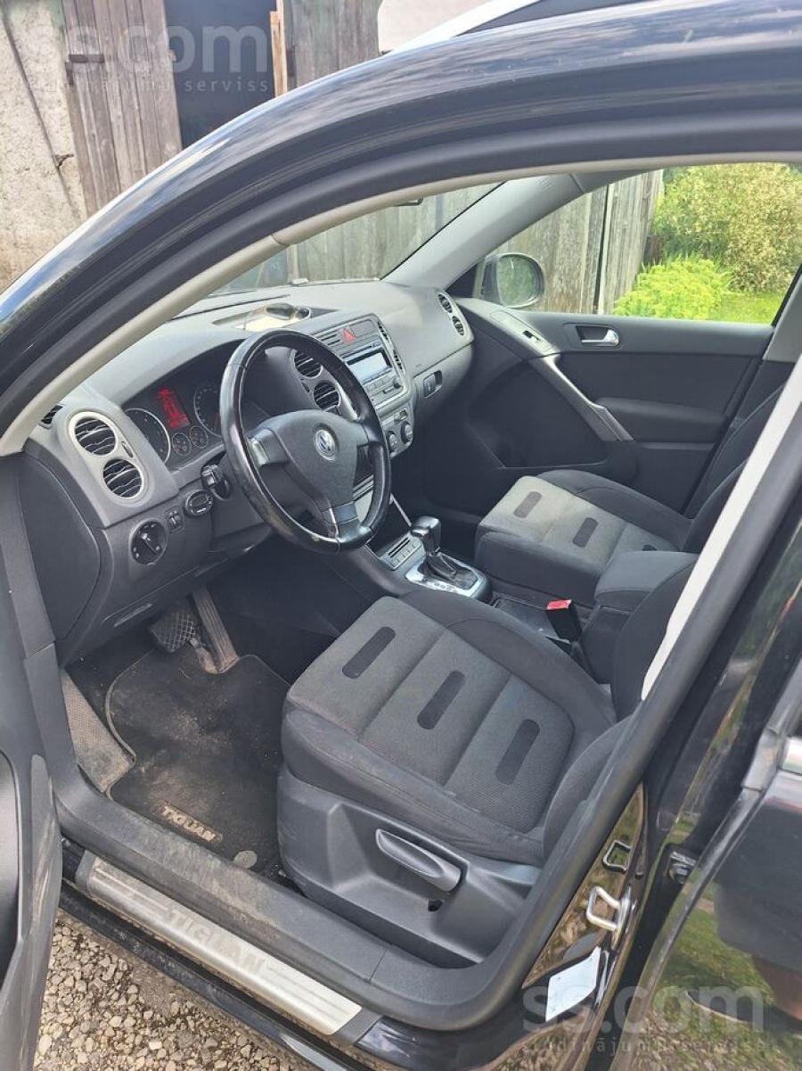 Melns Volkswagen Tiguan 2009 Rīga, ar dzinēja tilpumu 2.00 L un nobraukumu 230 tūkst. km par 5800 €, foto 6 vietnē AUTOMOTO.COM.LV