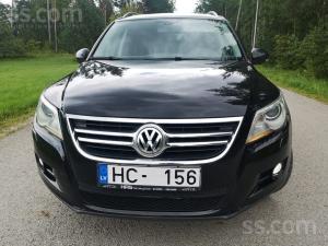Melns Volkswagen Tiguan 2009 Rīga, ar dzinēja tilpumu 2.00 L un nobraukumu 199 tūkst. km par 7115 €, foto  vietnē AUTOMOTO.COM.LV