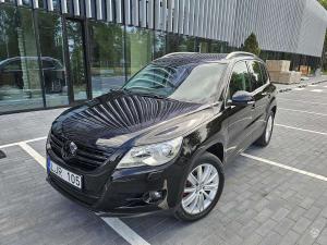 Melns Volkswagen Tiguan 2009 Kauņa, ar dzinēja tilpumu 2.00 L un nobraukumu 300 tūkst. km par 5800 €, foto 7 vietnē AUTOMOTO.COM.LV