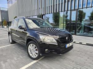 Melns Volkswagen Tiguan 2009 Kauņa, ar dzinēja tilpumu 2.00 L un nobraukumu 300 tūkst. km par 5800 €, foto 8 vietnē AUTOMOTO.COM.LV