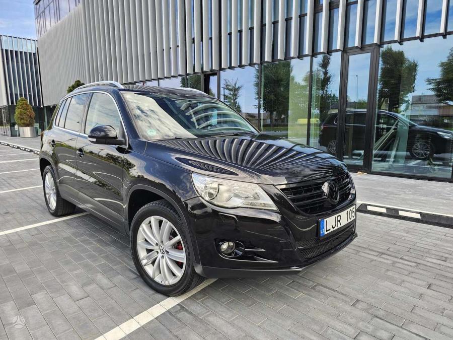 Melns Volkswagen Tiguan 2009 Kauņa, ar dzinēja tilpumu 2.00 L un nobraukumu 300 tūkst. km par 5800 €, foto 8 vietnē AUTOMOTO.COM.LV