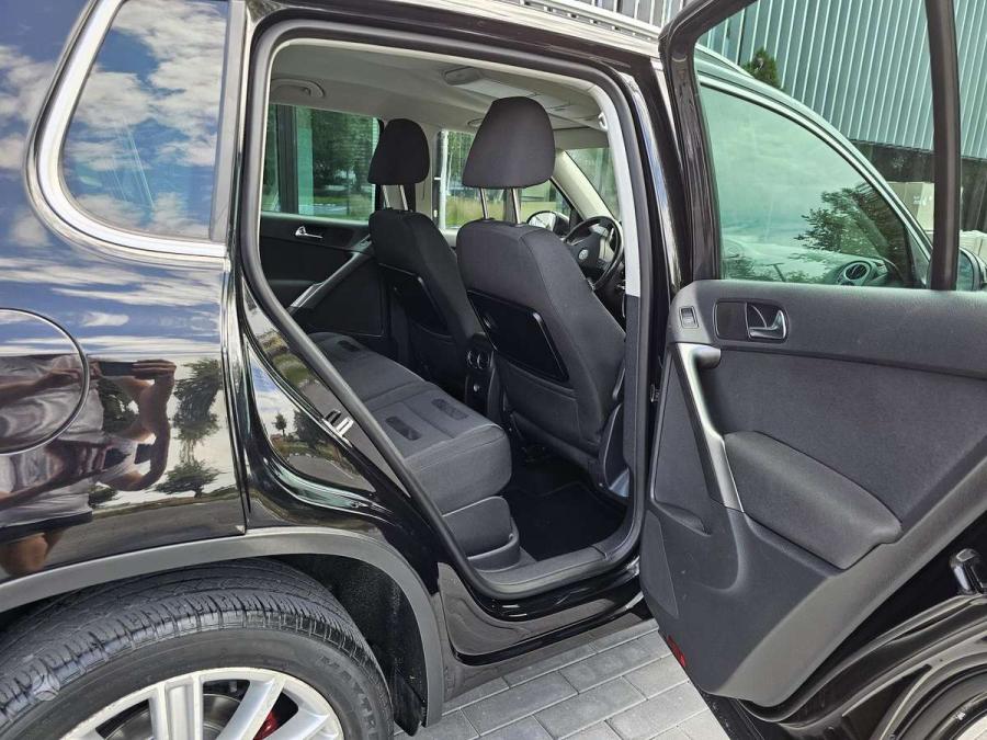 Melns Volkswagen Tiguan 2009 Kauņa, ar dzinēja tilpumu 2.00 L un nobraukumu 300 tūkst. km par 5800 €, foto 13 vietnē AUTOMOTO.COM.LV