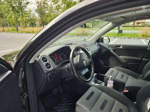 Melns Volkswagen Tiguan 2009 Kauņa, ar dzinēja tilpumu 2.00 L un nobraukumu 300 tūkst. km par 5800 €, foto 17 vietnē AUTOMOTO.COM.LV