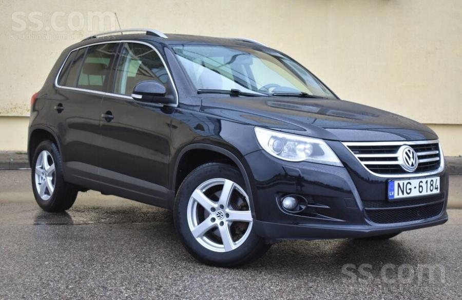 Black Volkswagen Tiguan 2009 in Talsi, with an engine capacity of 2.00 L and mileage of 293 thousand km for 6700 €, photo 1 on AUTOMOTO.COM.LV