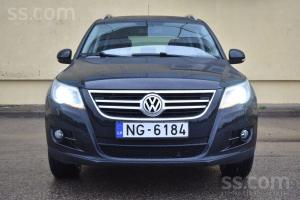 Black Volkswagen Tiguan 2009 in Talsi, with an engine capacity of 2.00 L and mileage of 293 thousand km for 6700 €, photo 7 on AUTOMOTO.COM.LV