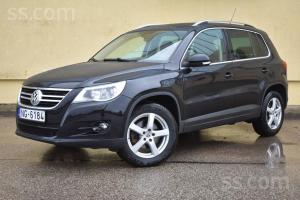 Black Volkswagen Tiguan 2009 in Talsi, with an engine capacity of 2.00 L and mileage of 293 thousand km for 6700 €, photo 9 on AUTOMOTO.COM.LV