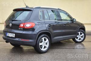 Black Volkswagen Tiguan 2009 in Talsi, with an engine capacity of 2.00 L and mileage of 293 thousand km for 6700 €, photo 11 on AUTOMOTO.COM.LV