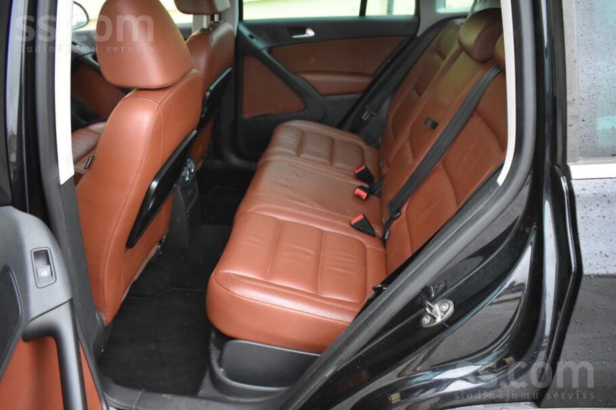 Black Volkswagen Tiguan 2009 in Talsi, with an engine capacity of 2.00 L and mileage of 293 thousand km for 6700 €, photo 17 on AUTOMOTO.COM.LV