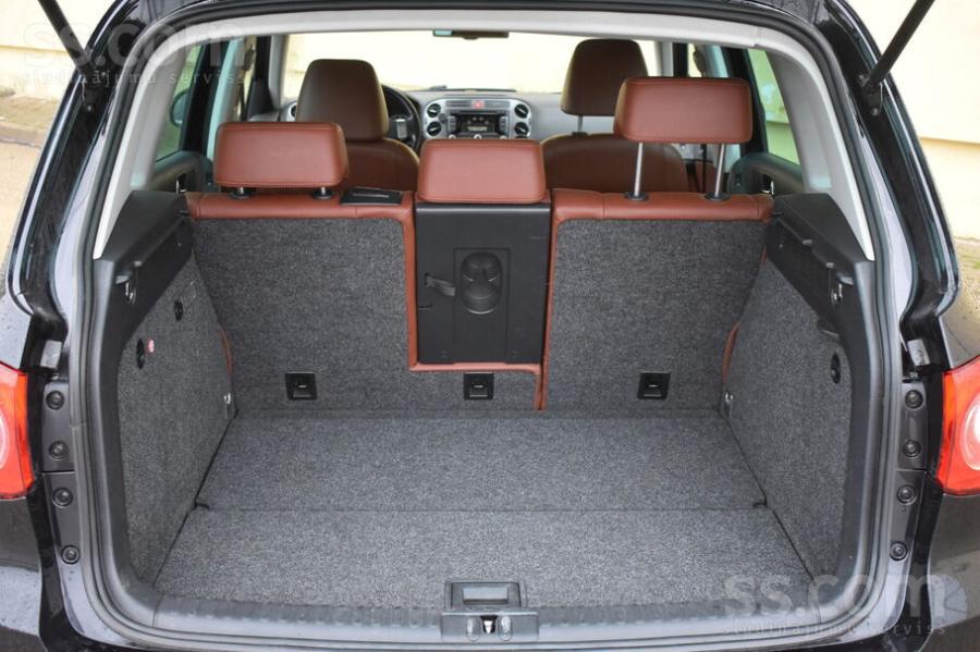 Black Volkswagen Tiguan 2009 in Talsi, with an engine capacity of 2.00 L and mileage of 293 thousand km for 6700 €, photo 18 on AUTOMOTO.COM.LV