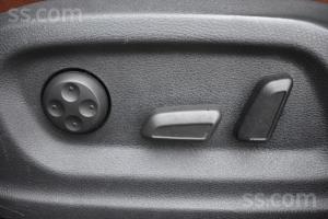 Black Volkswagen Tiguan 2009 in Talsi, with an engine capacity of 2.00 L and mileage of 293 thousand km for 6700 €, photo 22 on AUTOMOTO.COM.LV