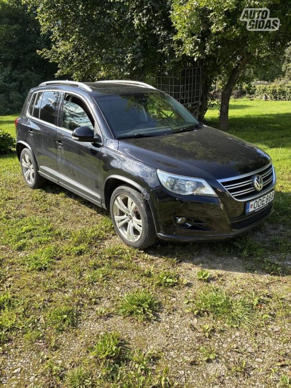 Melns Volkswagen Tiguan 2009 Radviliškis, ar dzinēja tilpumu 2.00 L un nobraukumu 198 tūkst. km par 6400 €, foto 1 vietnē AUTOMOTO.COM.LV