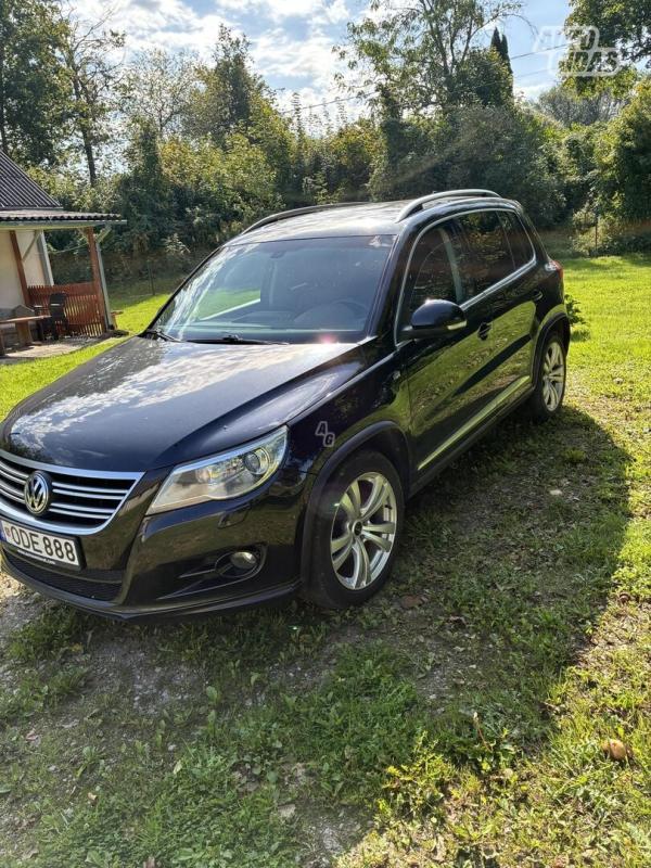 Melns Volkswagen Tiguan 2009 Radviliškis, ar dzinēja tilpumu 2.00 L un nobraukumu 198 tūkst. km par 6400 €, foto 3 vietnē AUTOMOTO.COM.LV
