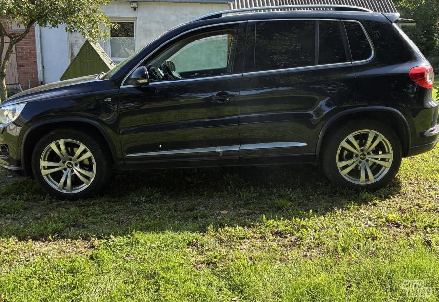 Melns Volkswagen Tiguan 2009 Radviliškis, ar dzinēja tilpumu 2.00 L un nobraukumu 198 tūkst. km par 6400 €, foto 4 vietnē AUTOMOTO.COM.LV